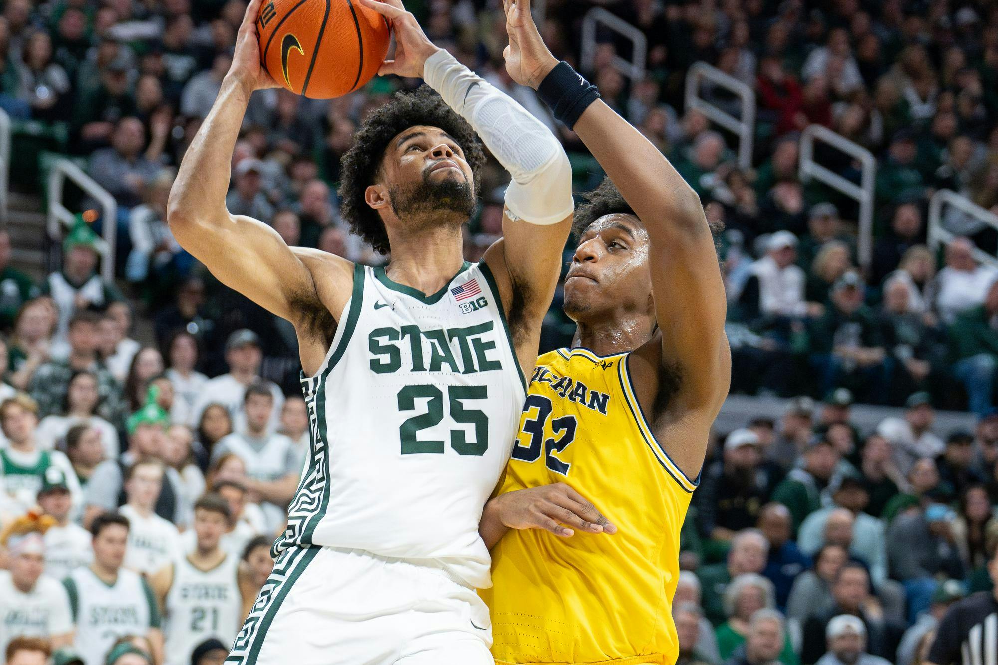 MSU Men's Basketball Defeats Rival Michigan 81-62, Securing Izzo's ...