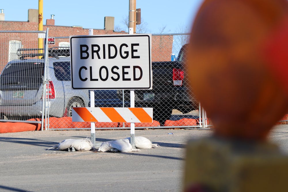 Somerville bridge closures extended due to GLX construction - The Tufts ...
