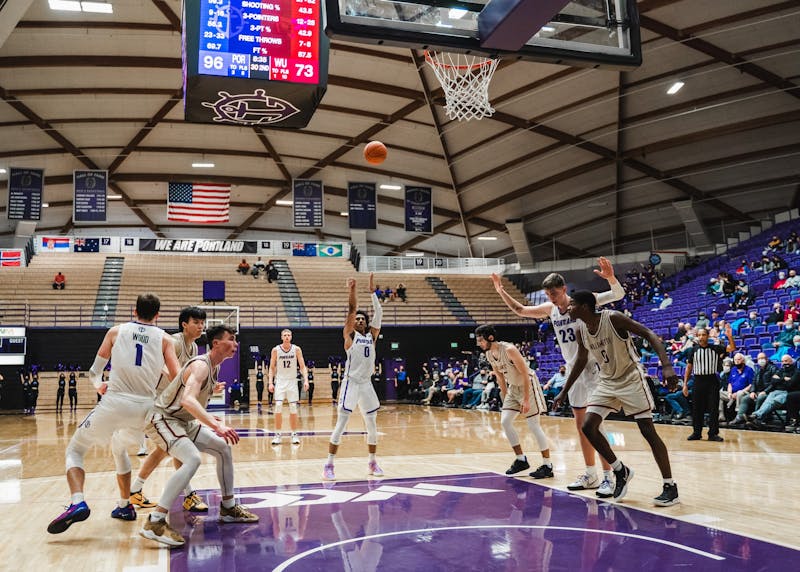 Basketball double-header results in a win for women’s team, men’s team ...