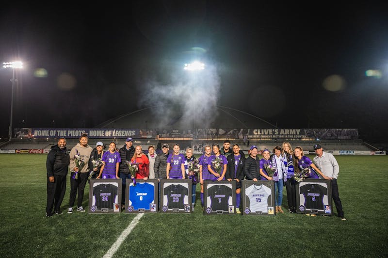 Pilot seniors bid Merlo adieu - The Beacon