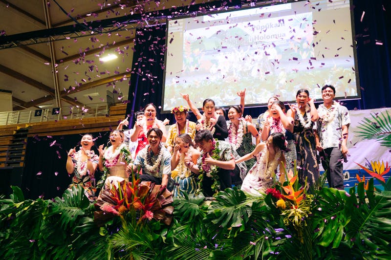 GALLERY: Hawaiʻi Club 46th Annual Lūʻau - The Beacon