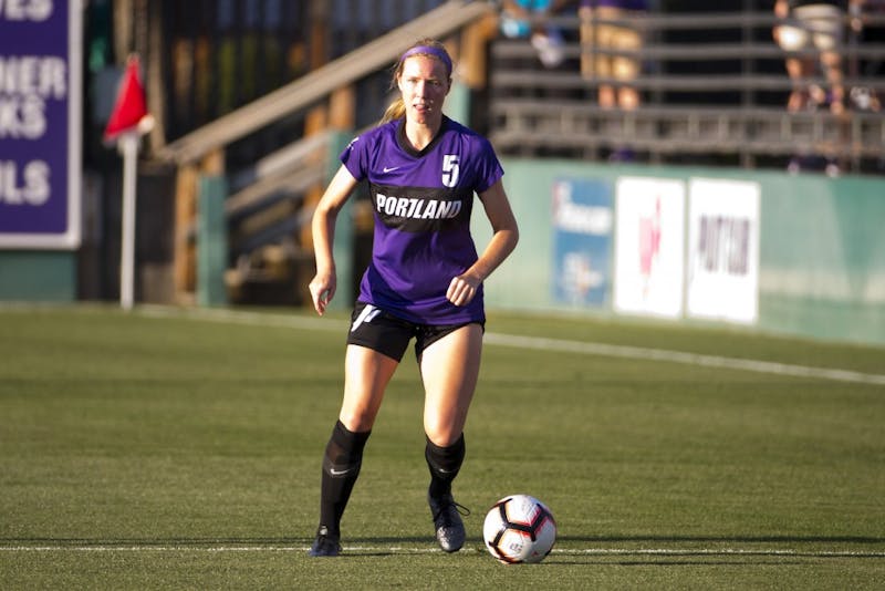 Dendinger_E9O4526.jpg - The Beacon