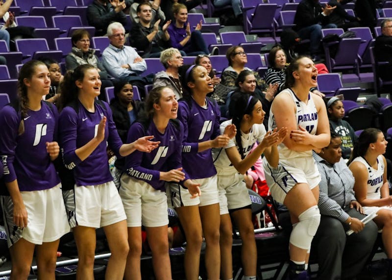 Women's basketball takes down Utah State 61-54, improve to 5-1 - The Beacon