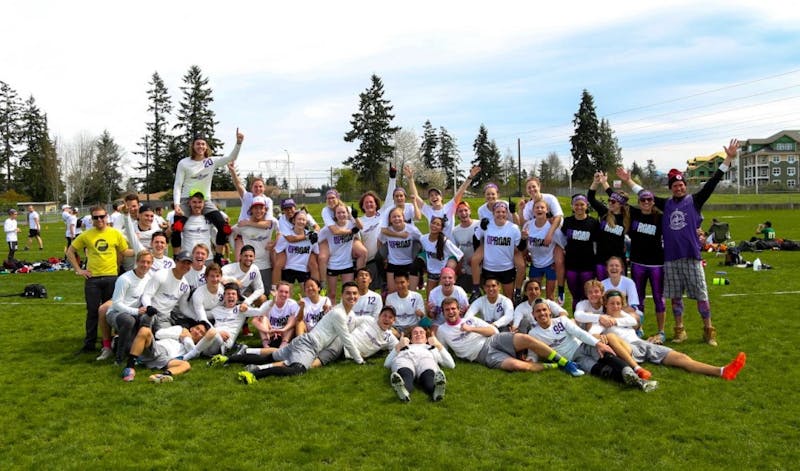 Men's and women's ultimate frisbee earn bid to nationals - The Beacon