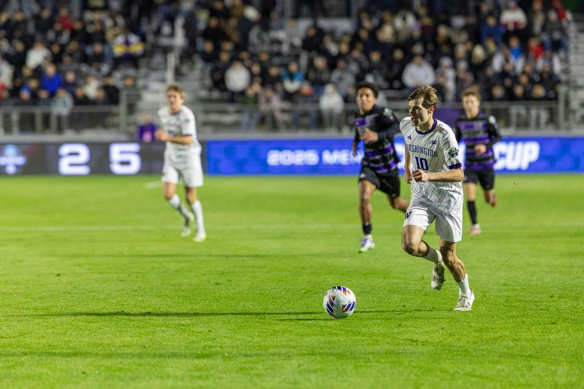 Washington men’s soccer advances to College Cup Final, defeating Furman ...