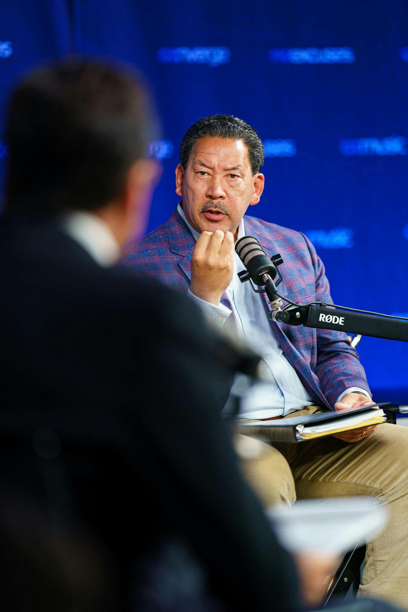 Seattle mayoral candidates face off in debate, discuss public safety ...