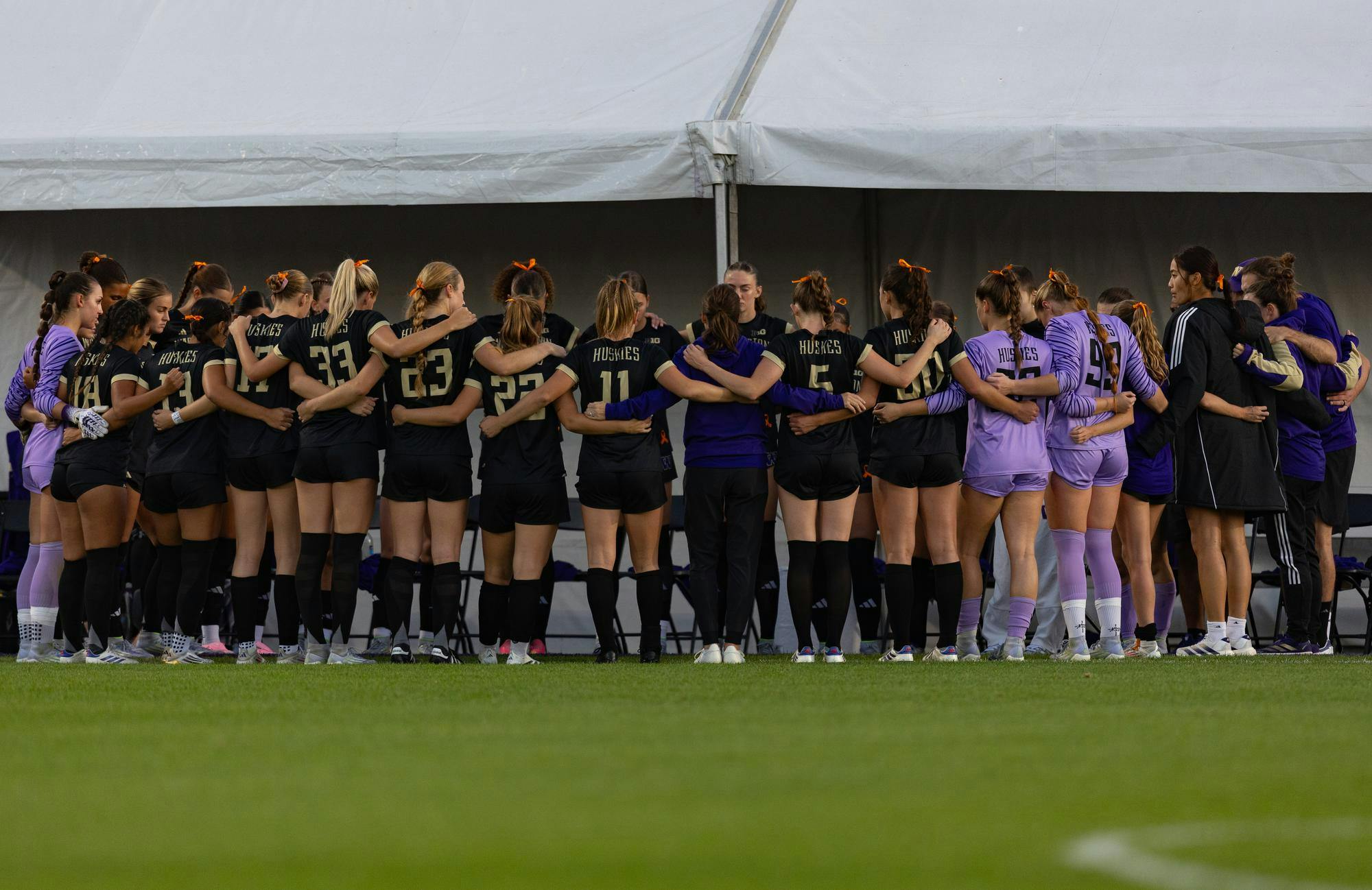 Washington women’s soccer player Mia Hamant dies after battling Stage 4 ...