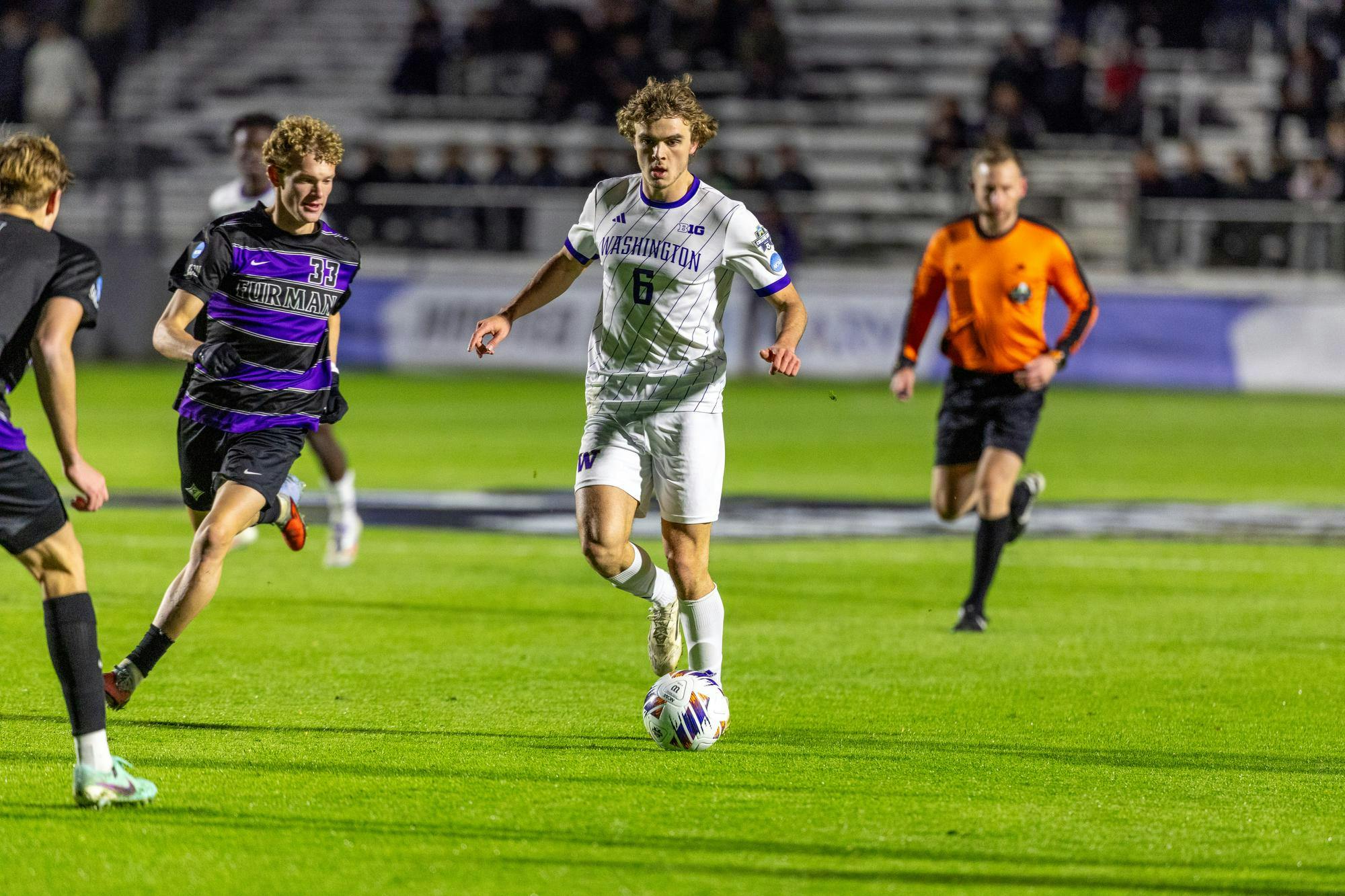 Washington men’s soccer advances to College Cup Final, defeating Furman ...