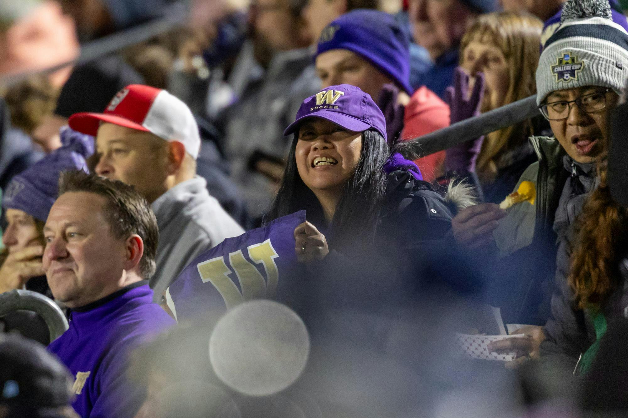 Washington men’s soccer advances to College Cup Final, defeating Furman ...
