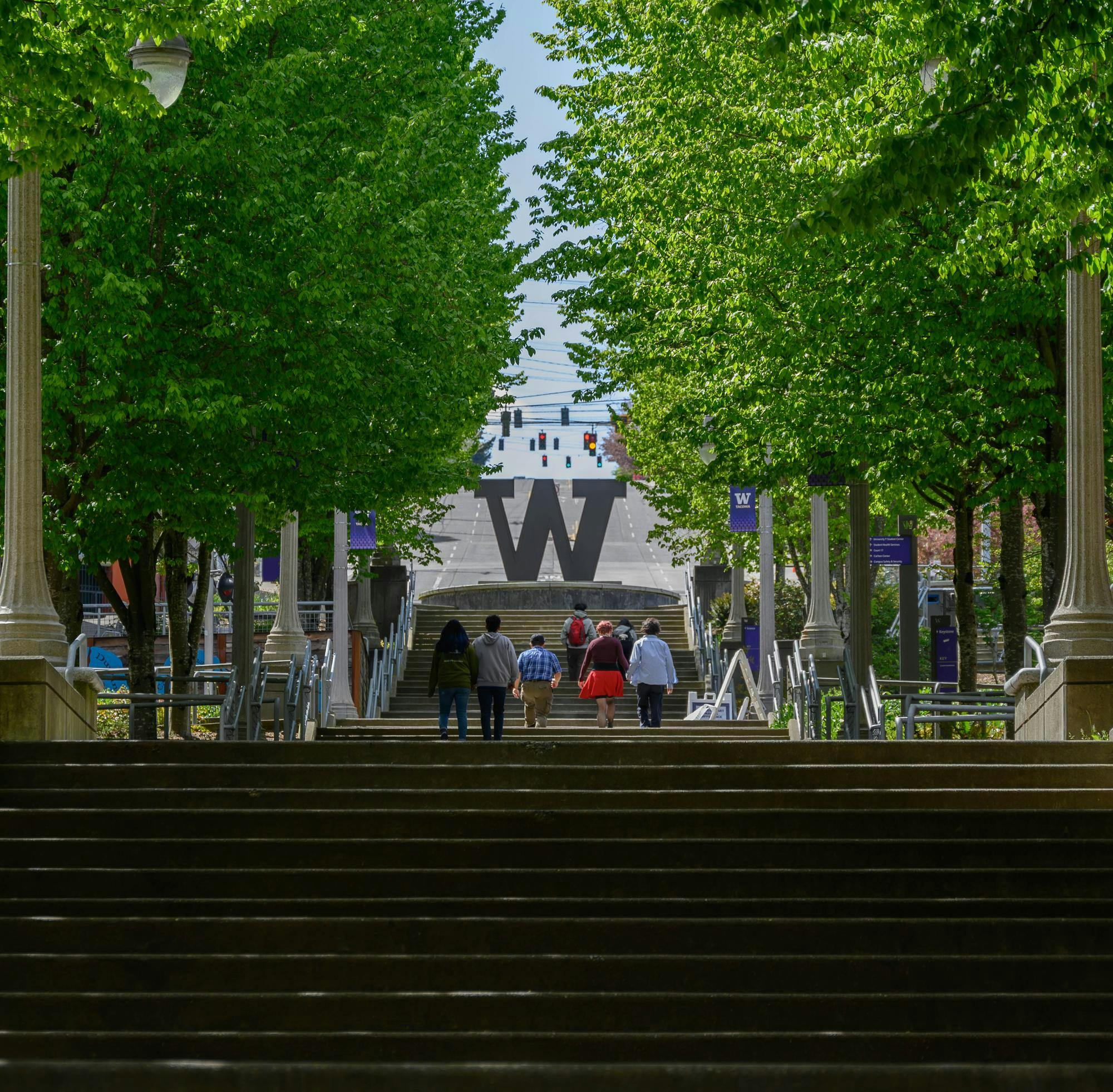 Washington track and field kick off 2026 season with record-setting day ...