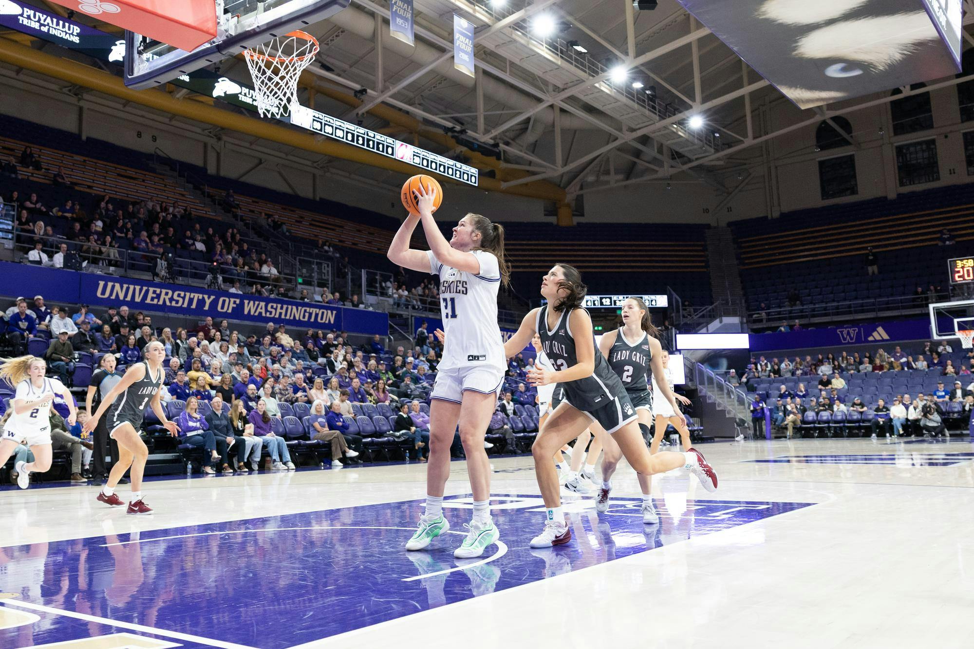 Frontcourt dominates as No. 25 Washington women’s basketball dispatches ...