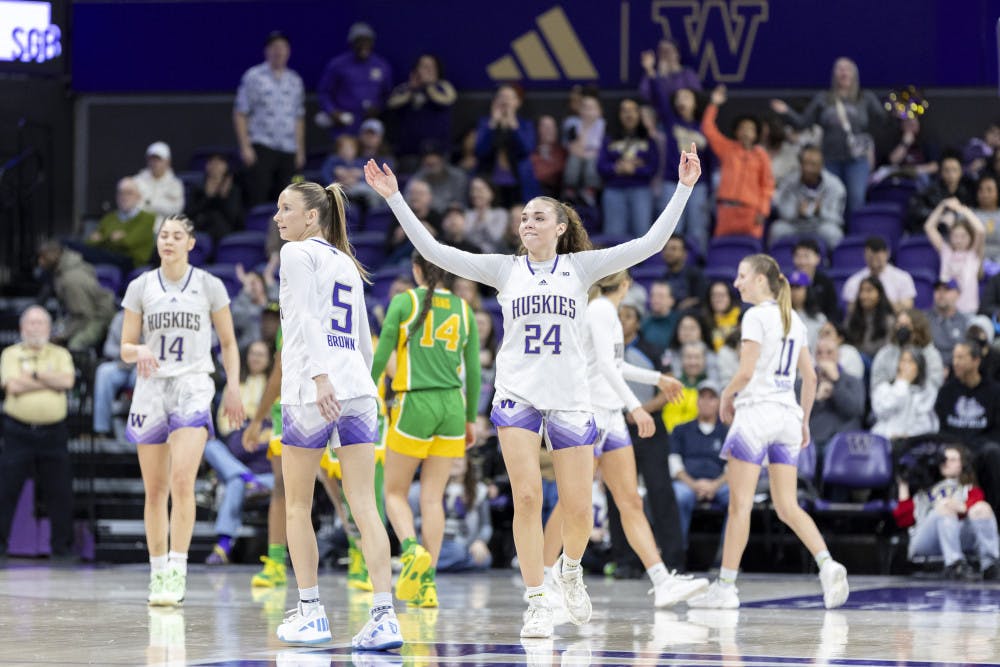 Washington closes regular season with 64-56 win over Oregon - The Daily