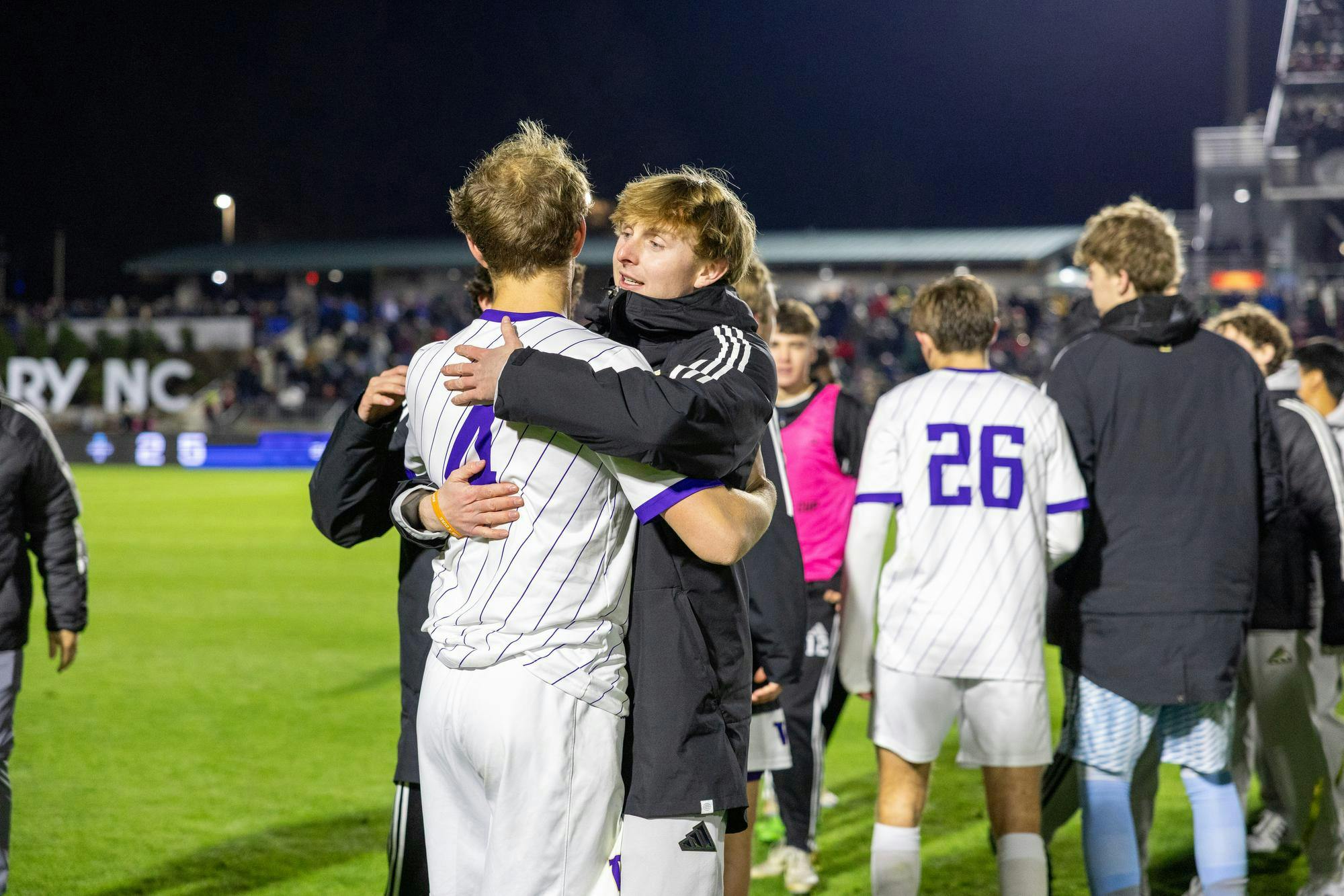Washington men’s soccer advances to College Cup Final, defeating Furman ...