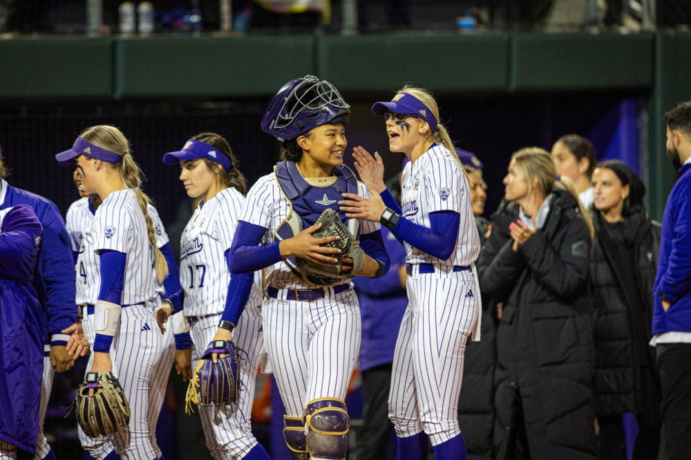 Washington softball’s Sydney Stewart enters the transfer portal - The Daily