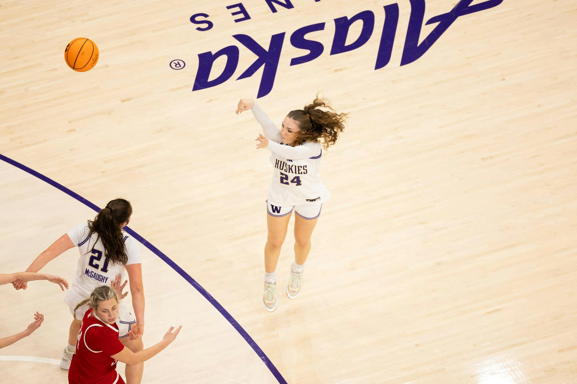 Elle Ladine leads Washington to dominant win over USC in Big Ten ...