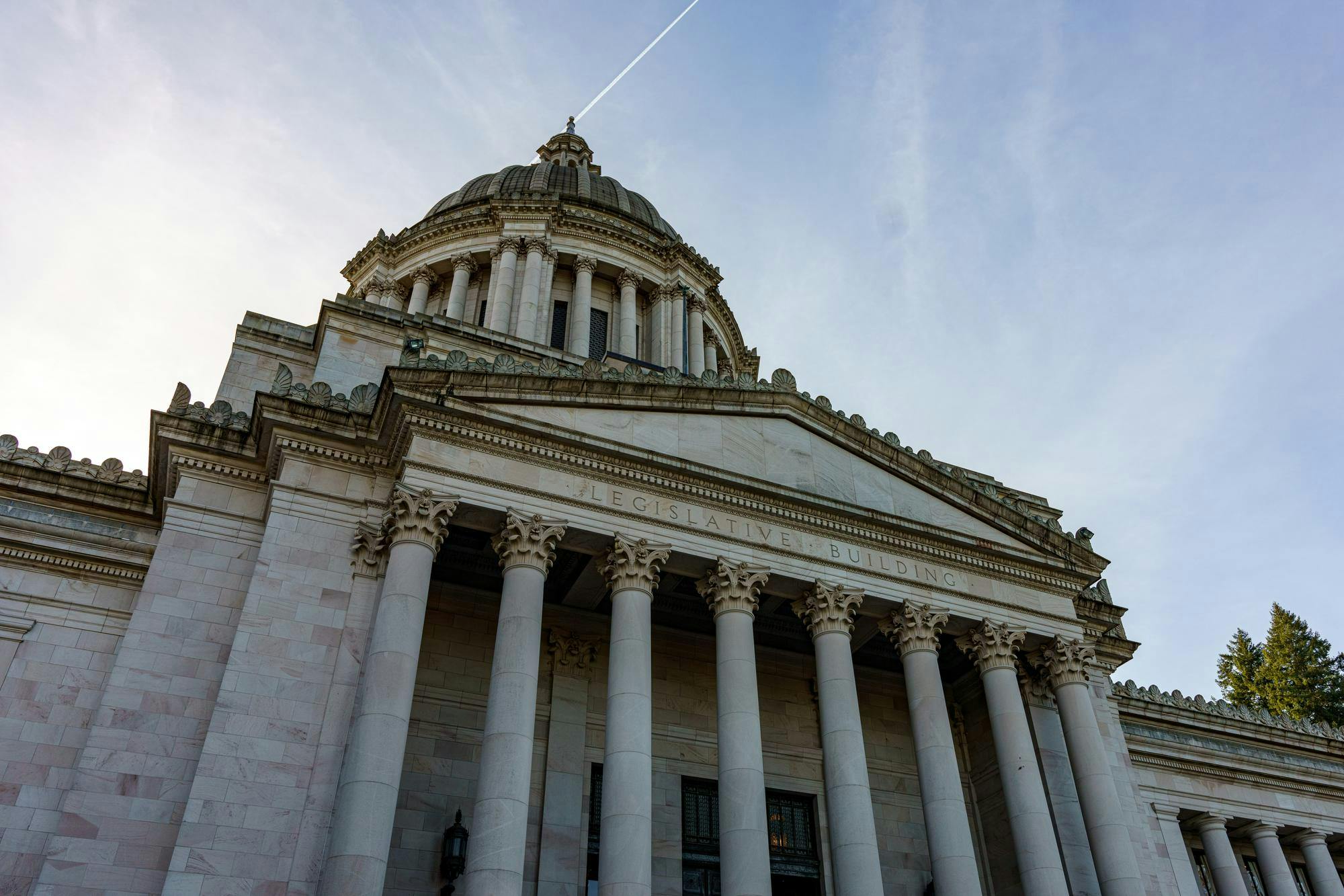 Washington state bill provides benefits to striking workers - The Daily