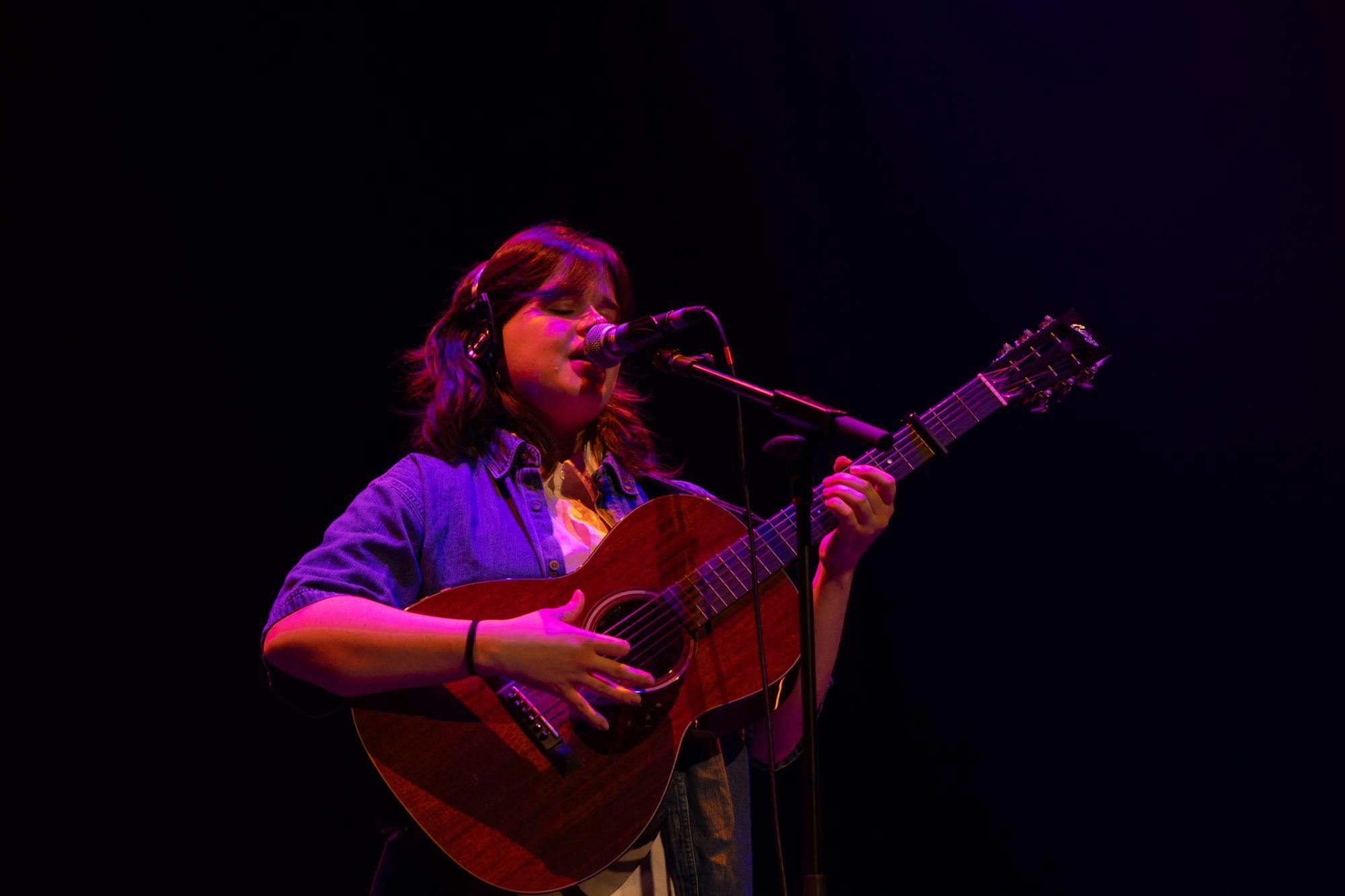 Leith Ross at the Moore Theatre: Their guitar a shield, voice a gentle ...