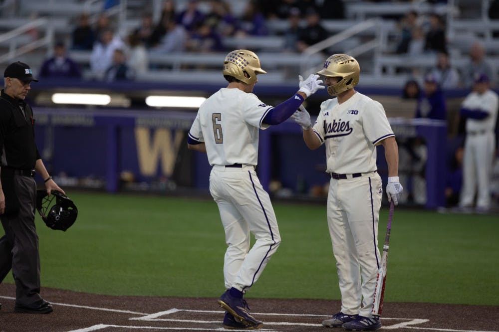 Washington baseball dominates Seattle U 11-1, completing 3-0 season ...