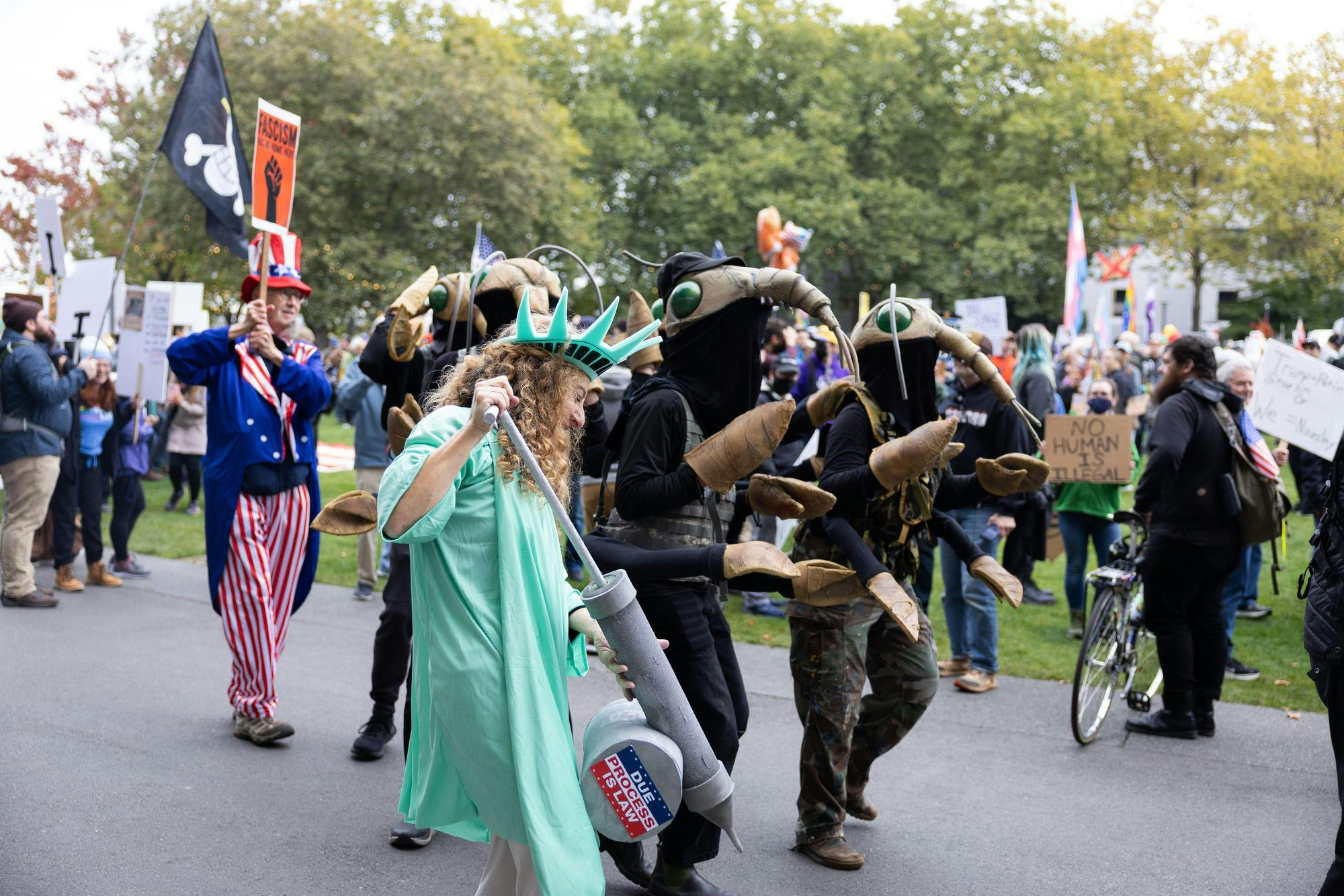 Seattle declares ‘No Kings’ in nationally coordinated protest - The Daily