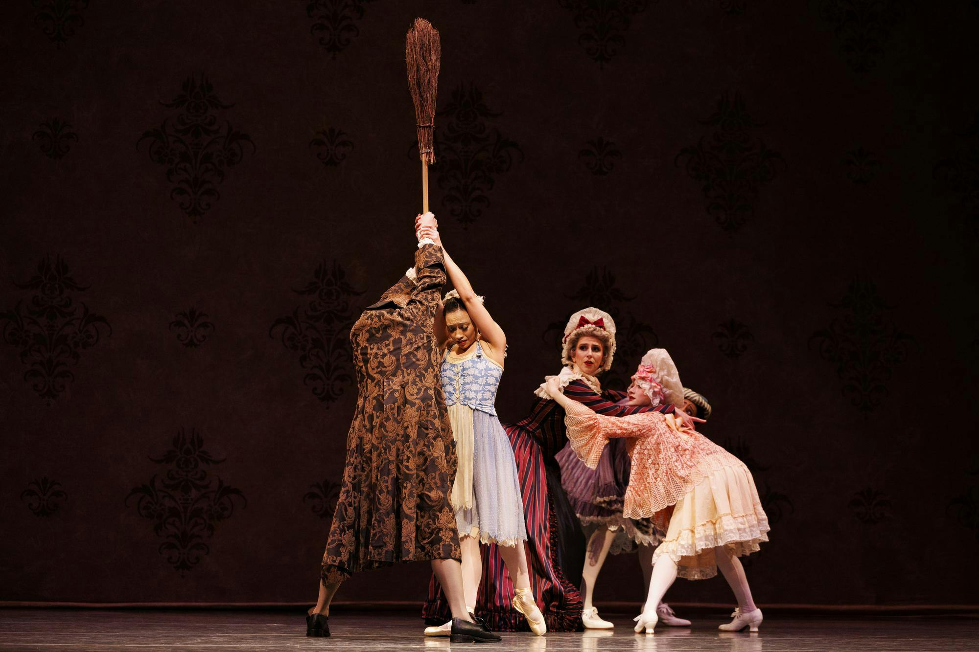 Review: Pacific Northwest Ballet’s ‘Cinderella’ - The Daily