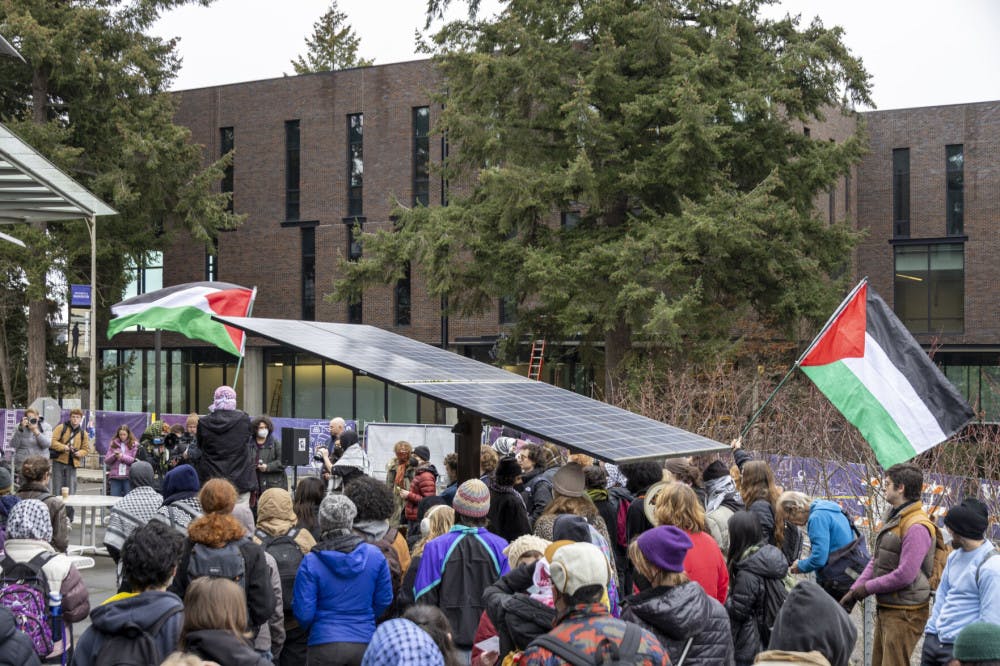 SUPER UW rallies against Boeing’s involvement in Interdisciplinary ...