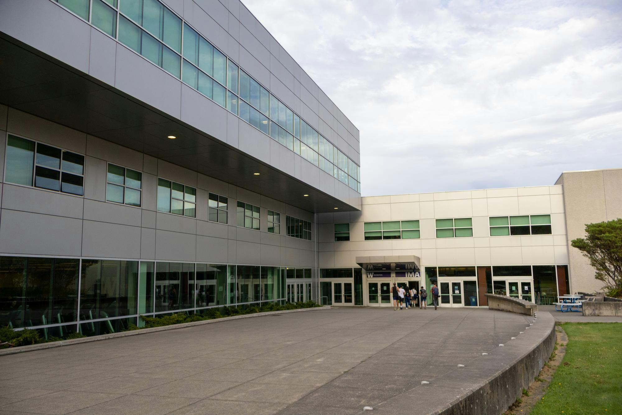 Local organizers protest Laurelhurst’s treatment of Seattle Children’s ...