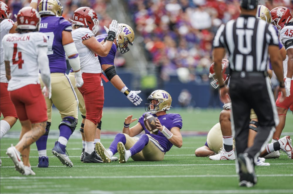 Plagued by blunders, Washington drops neutral site Apple Cup, 24-19 ...