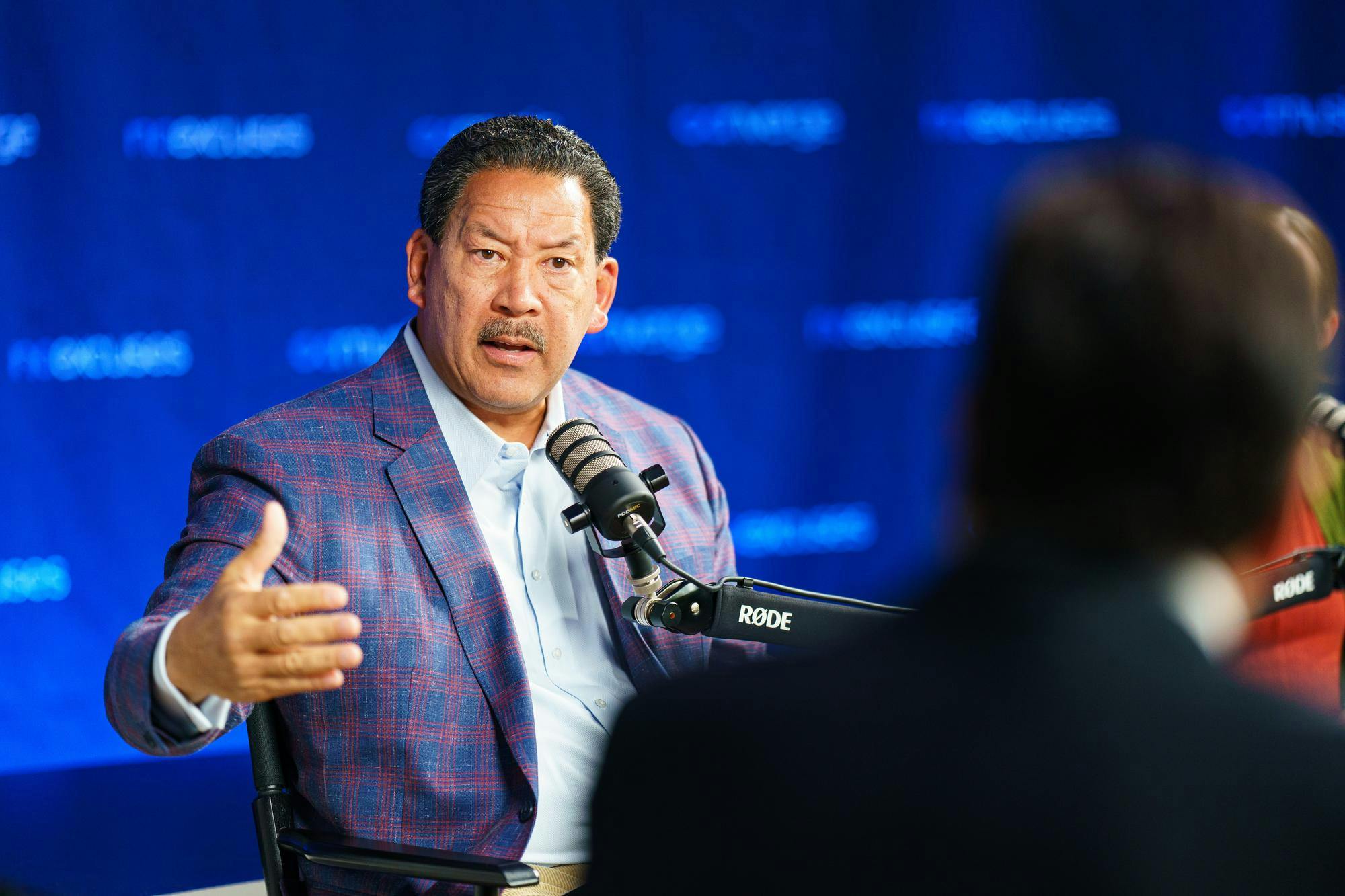 Seattle mayoral candidates face off in debate, discuss public safety ...