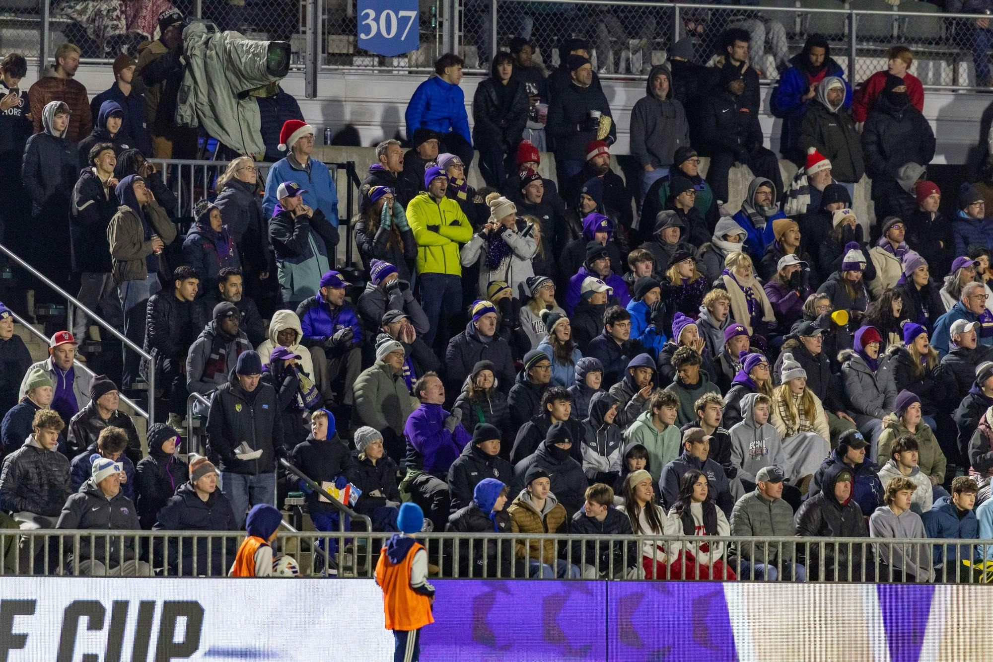 Washington men’s soccer advances to College Cup Final, defeating Furman ...