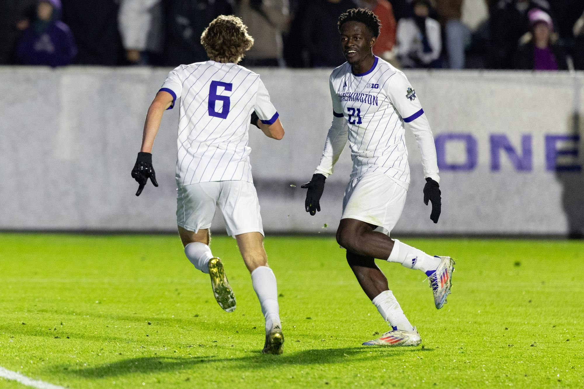 Washington men’s soccer advances to College Cup Final, defeating Furman ...