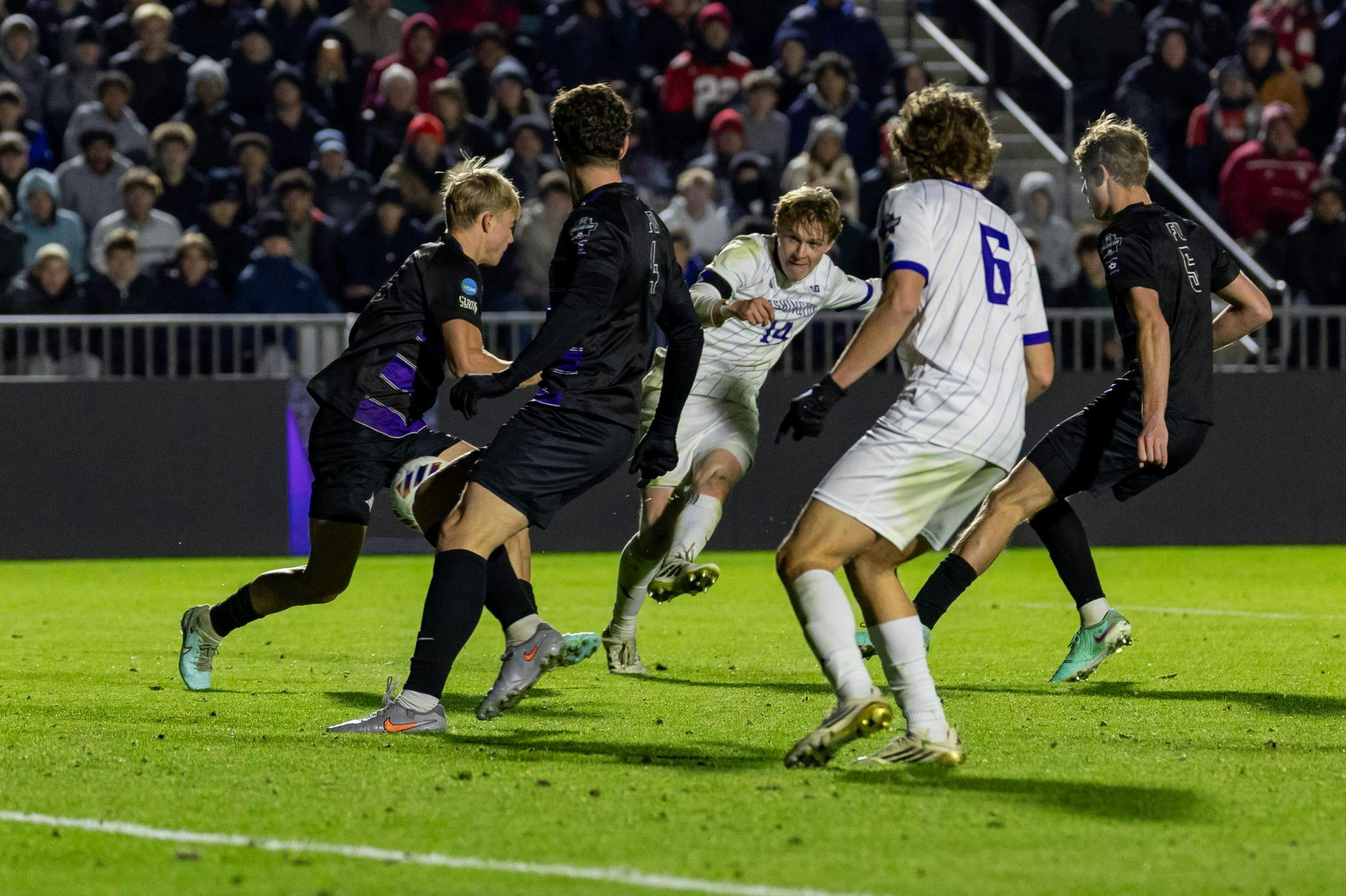 Washington men’s soccer advances to College Cup Final, defeating Furman ...