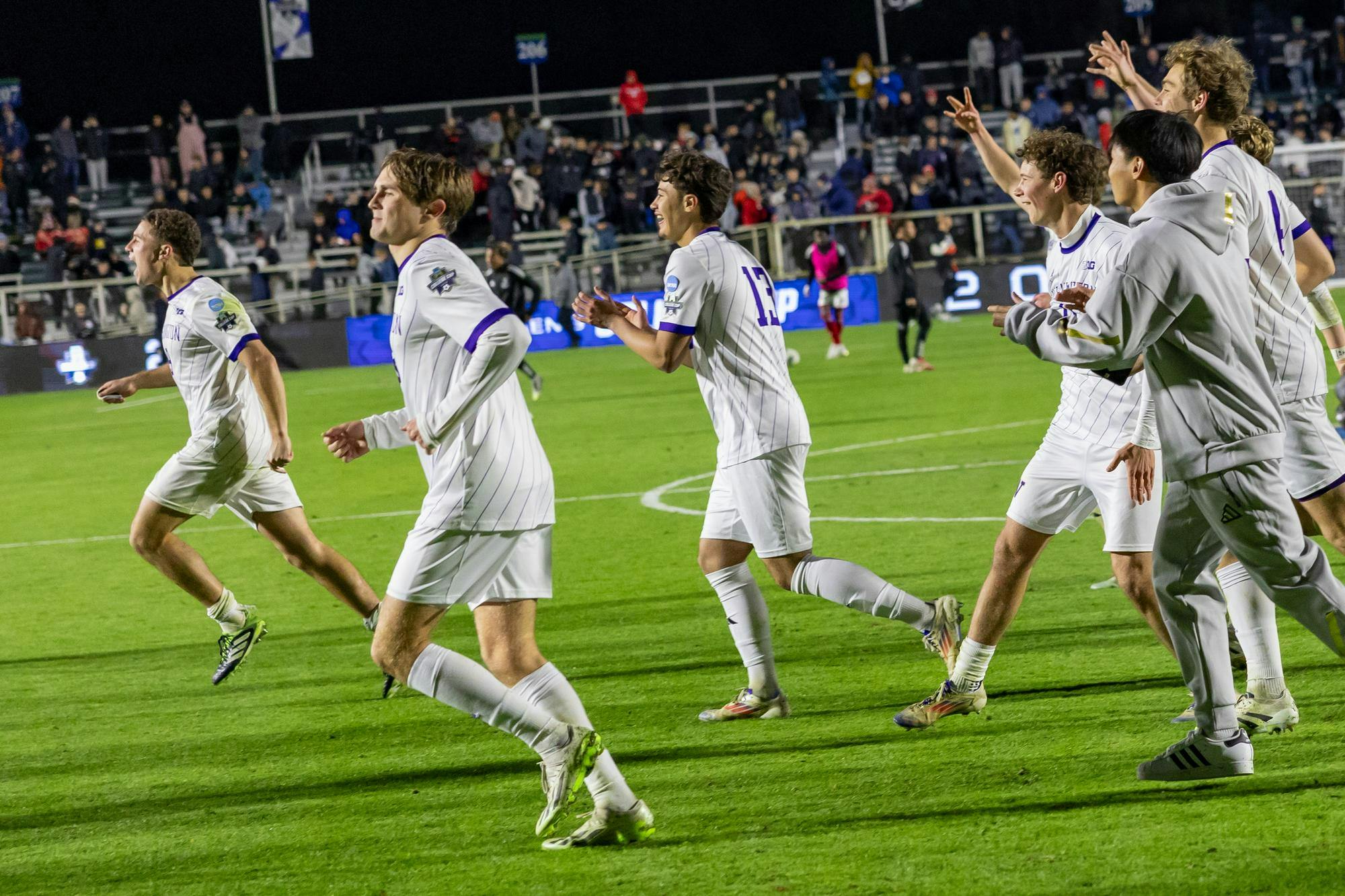 Washington men’s soccer advances to College Cup Final, defeating Furman ...