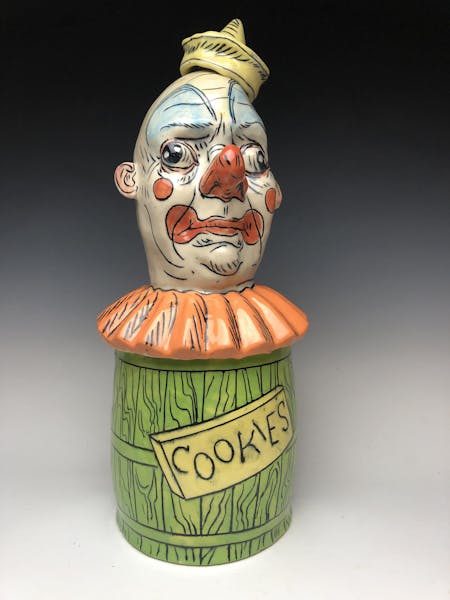 Clown Cookie jar .jpeg - The Front
